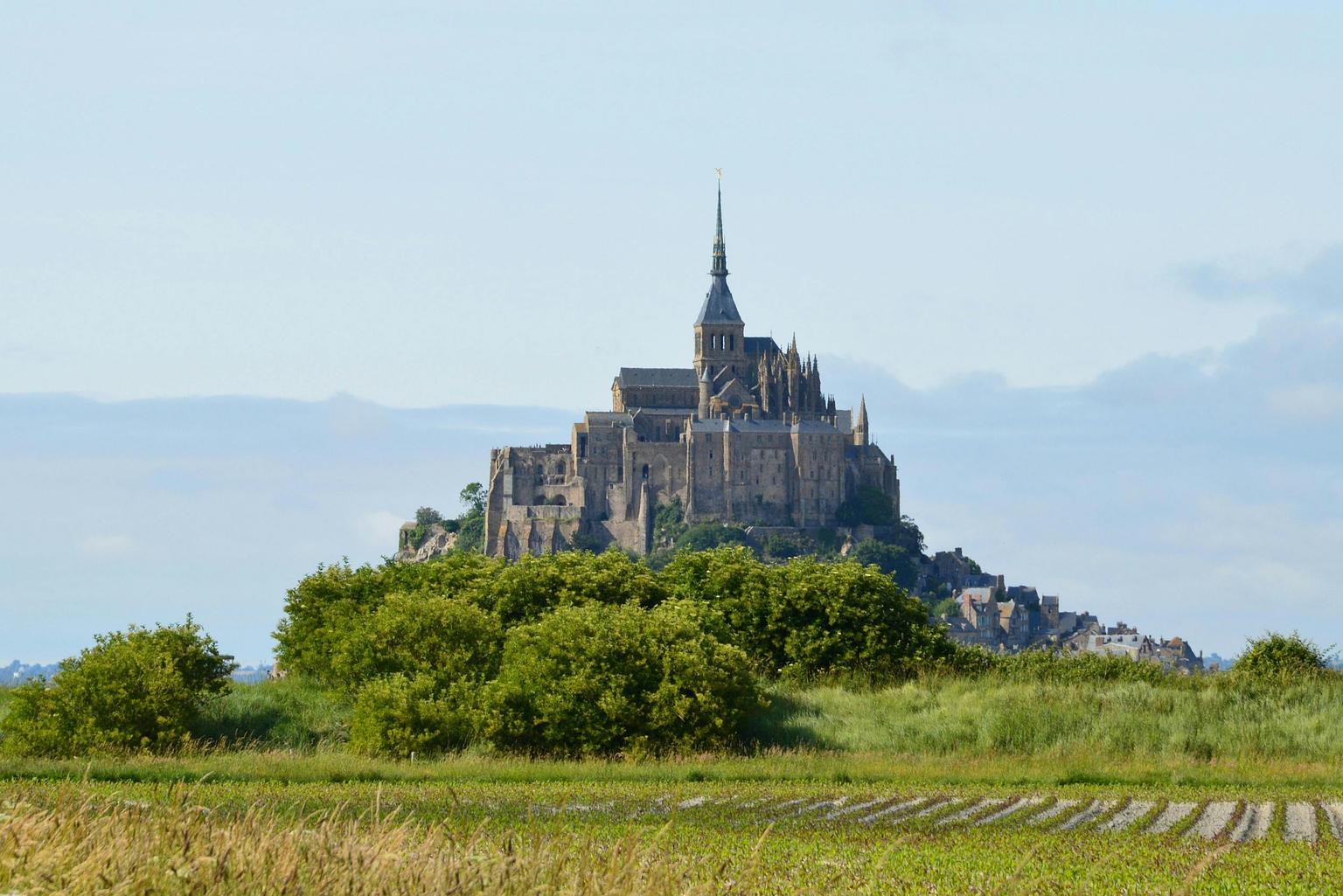 By Camper Through France | Guide 2026